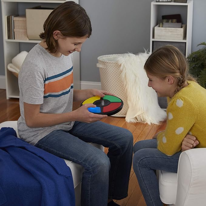 Hasbro Gaming Simon Handheld Electronic Memory Game With Lights and So ...